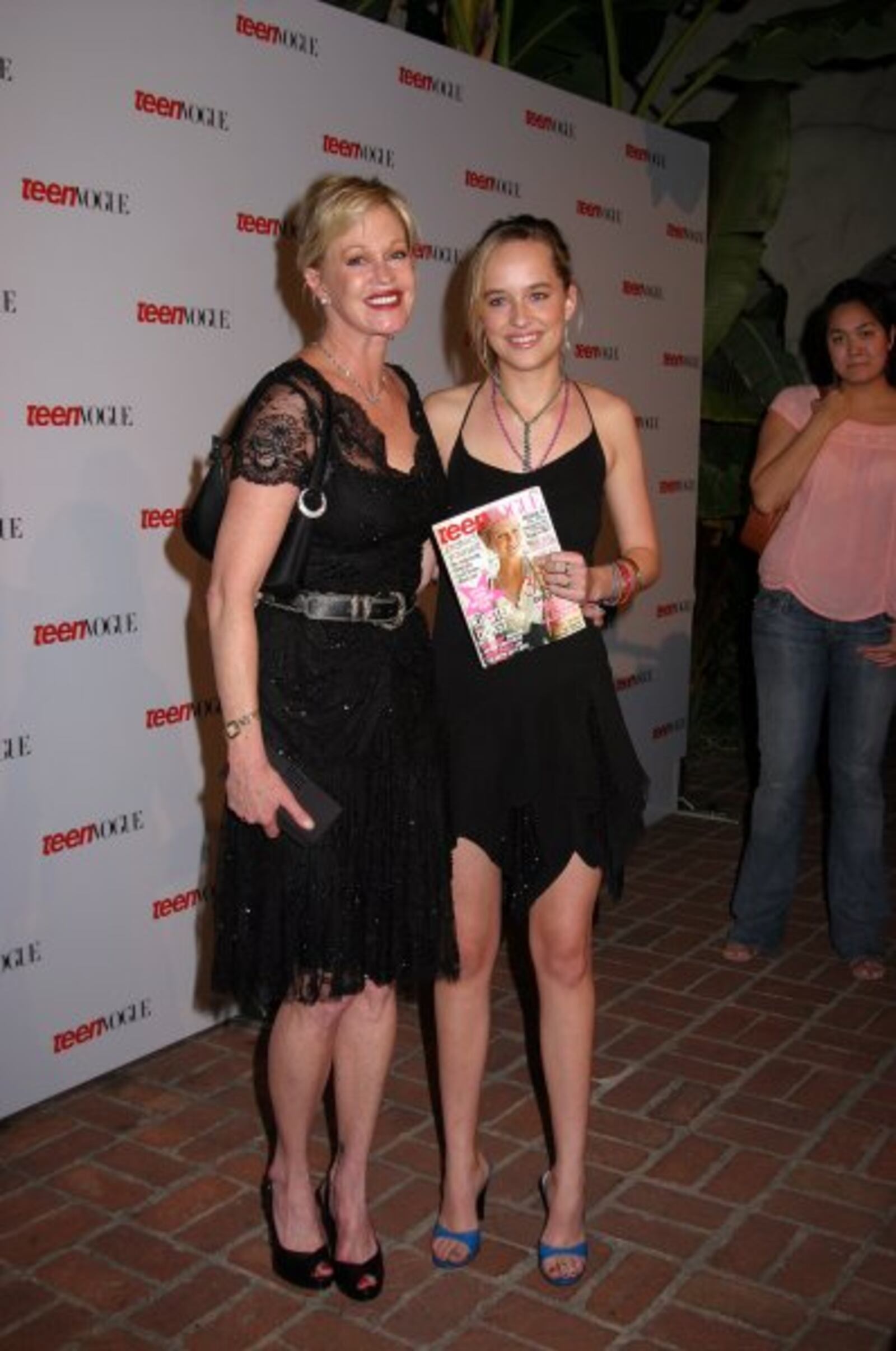 15 años después: Dakota Johnson y Melanie Griffith de nuevo juntas en ...