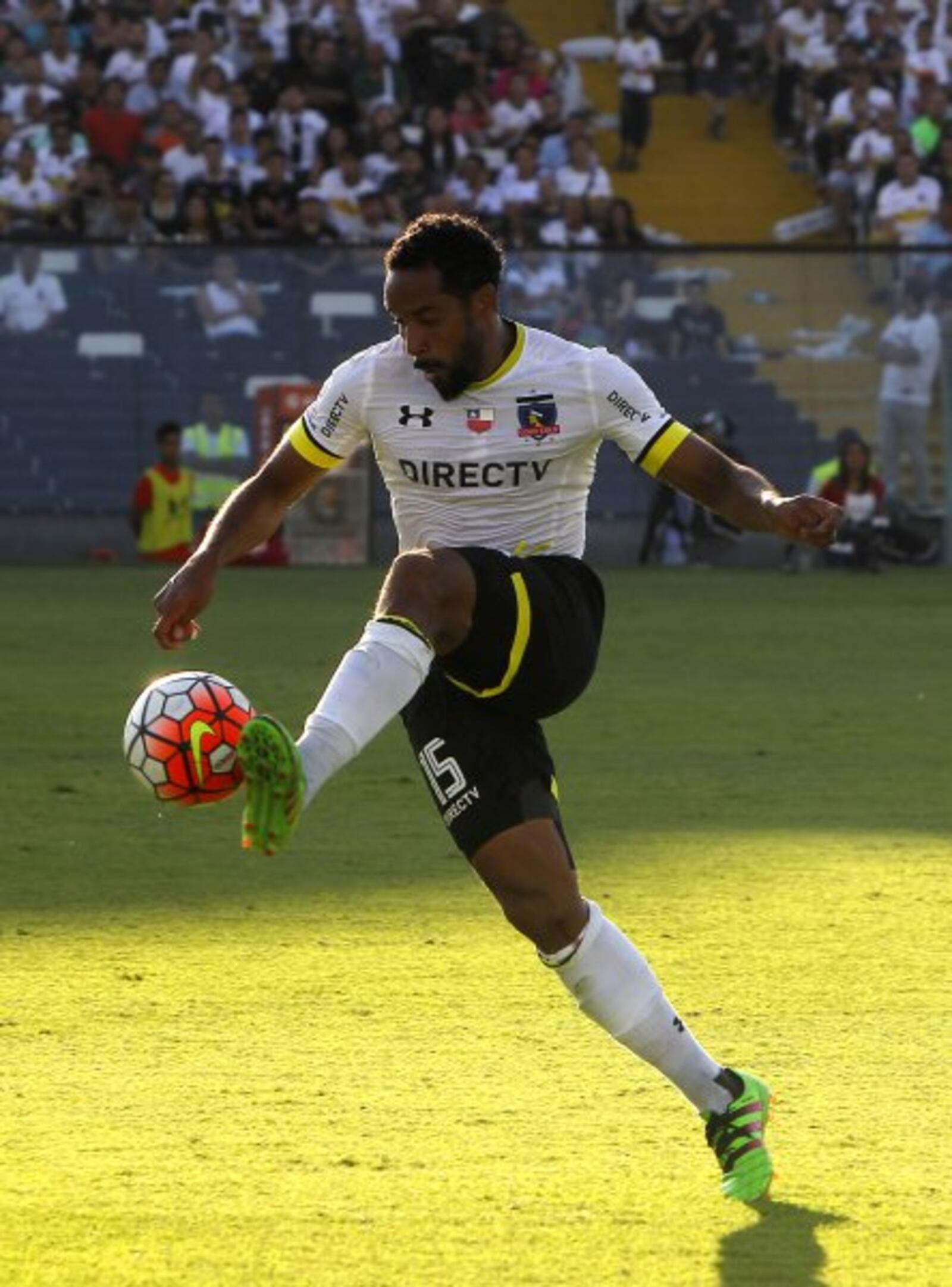 Furia alba y alegría azul: La reacción de los hinchas ante partida de ...
