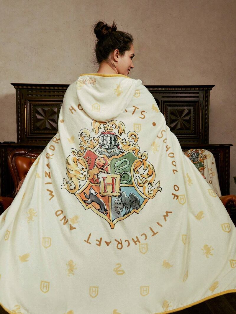 ¡Lumos Maxima! Shein anuncia una nueva colección inspirada en la magia de Harry Potter ...