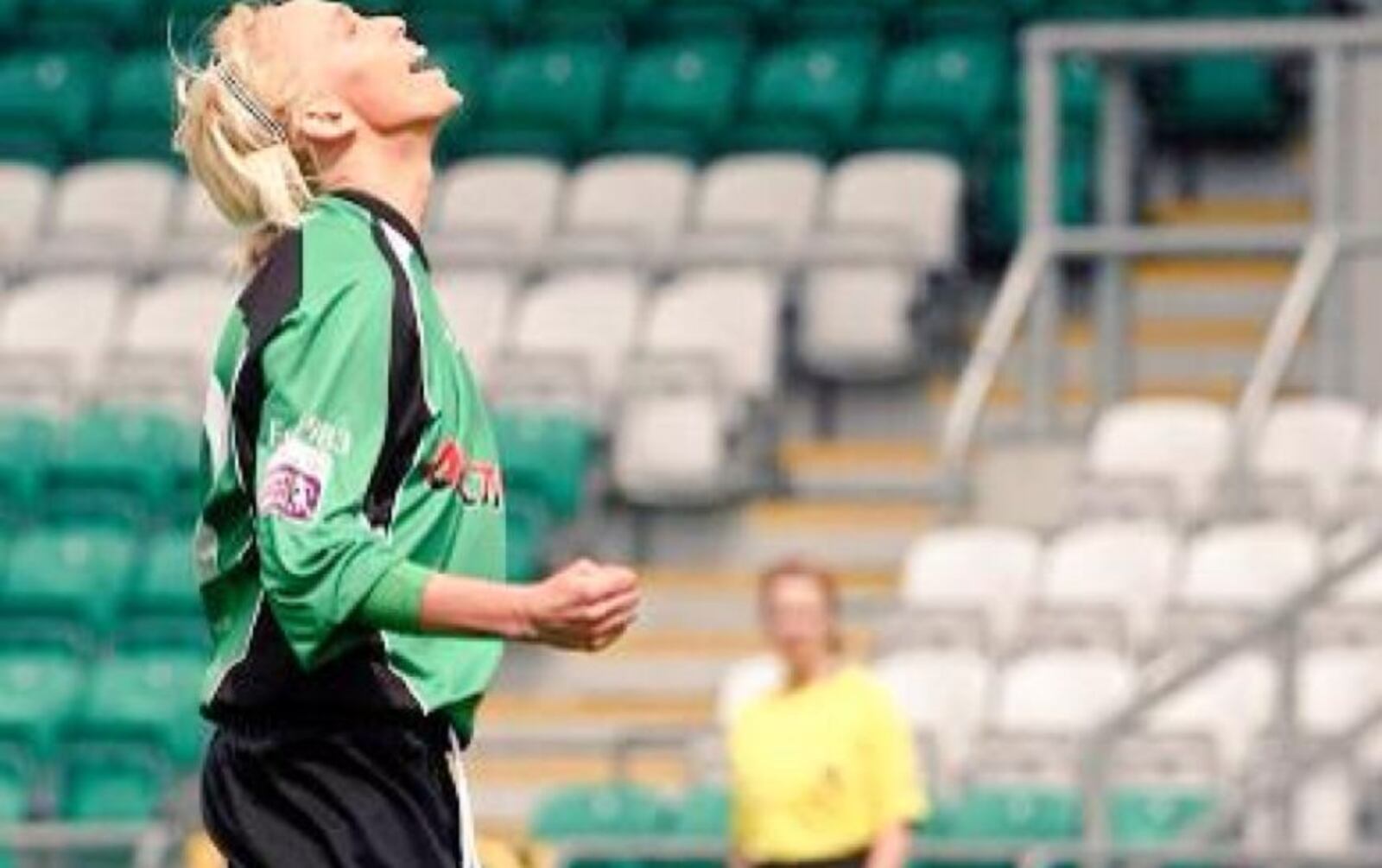 Stephanie Roche, la futbolista que encantó a Lionel Messi y Cristiano ...